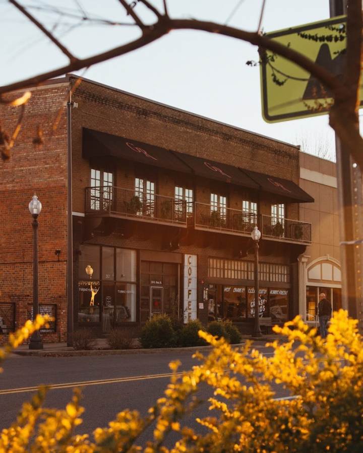 GunRunner Hotel & Bar - Visit Florence